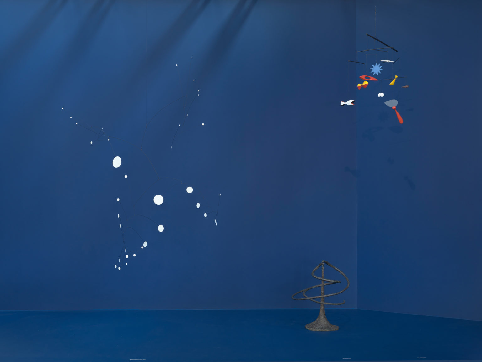 Small Sphere and Heavy Sphere (1932 / 1933) | Calder Foundation