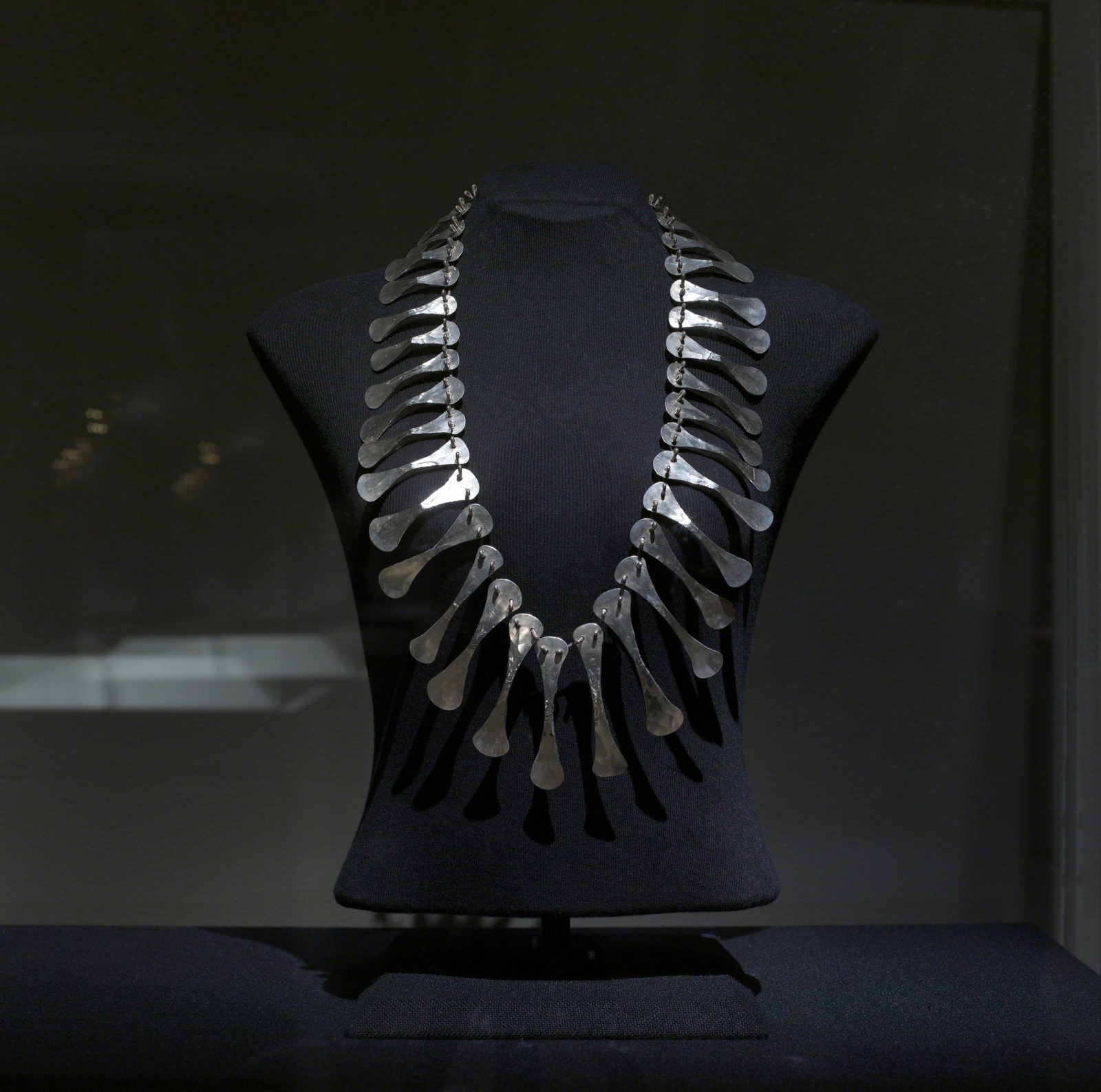 Tiara (1930) | Calder Foundation