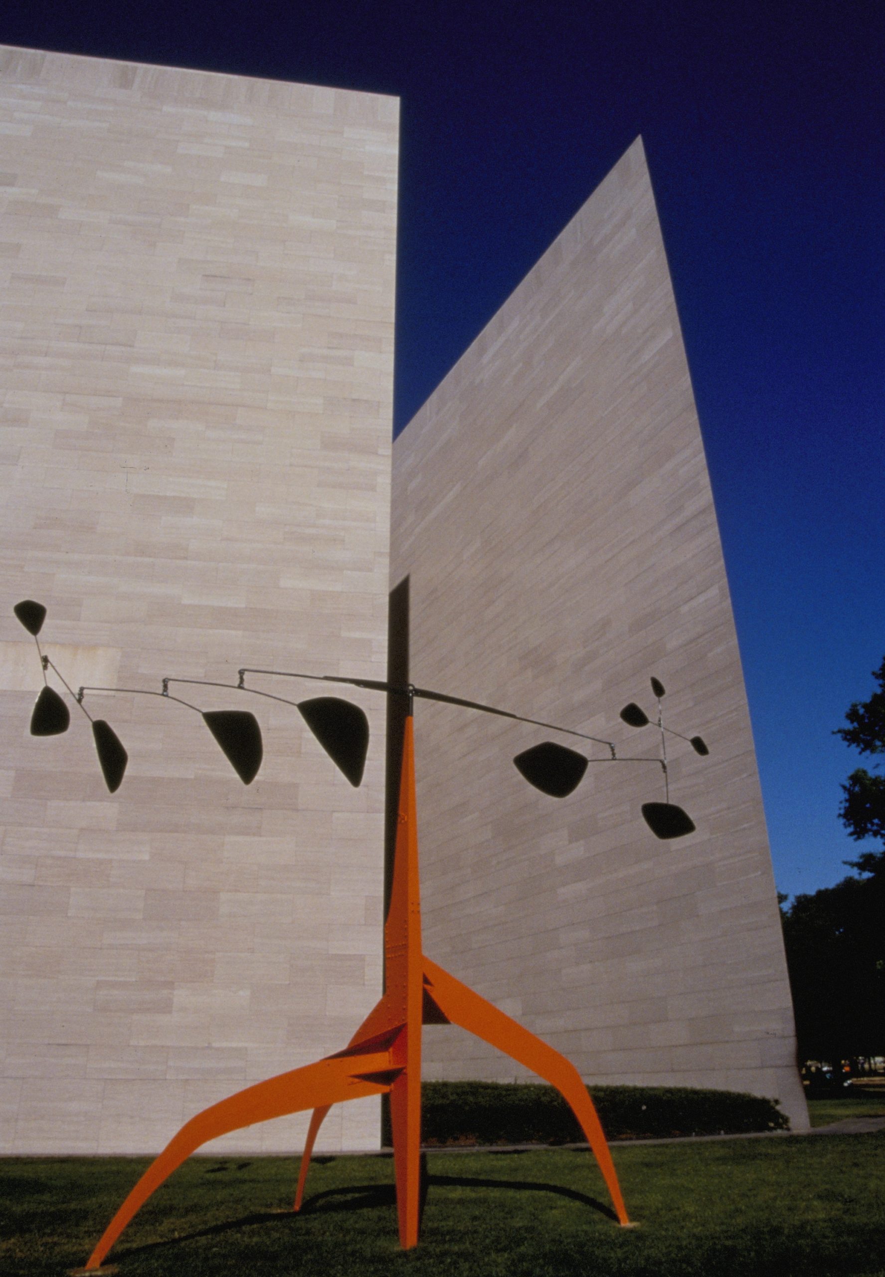 Alexander Calder: 1898–1976 at National Gallery of Art (1998) | Calder ...