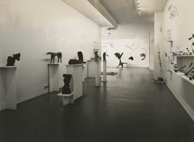 Alexander Calder: Sculptures and Constructions (1943) | Calder Foundation