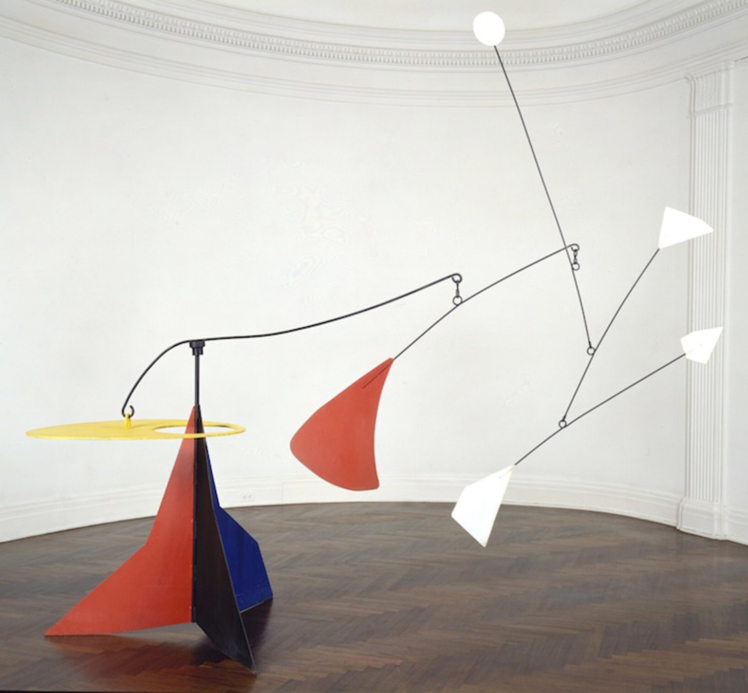 Yellow Disc (1953) | Calder Foundation