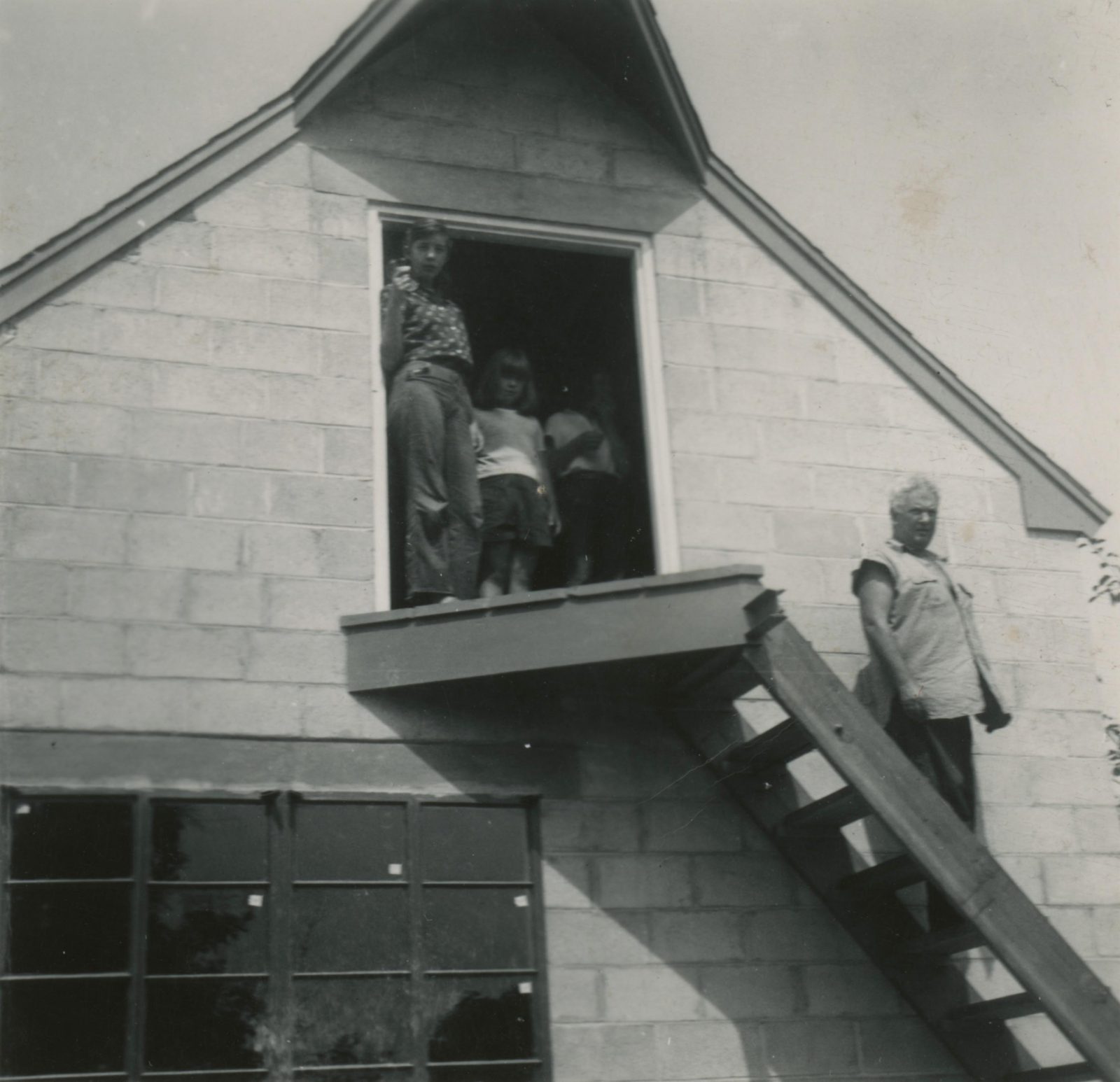 Calder with daughters Sandra and Mary, Grandma’s house (1949) | Calder ...
