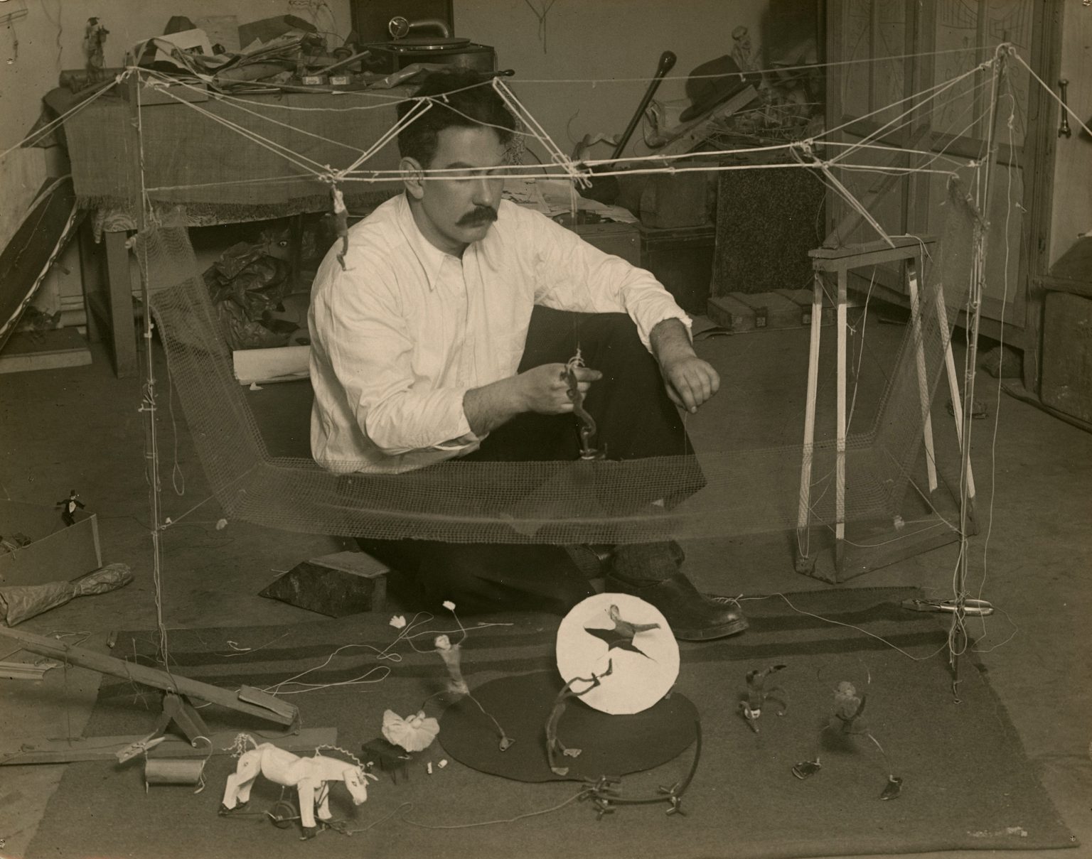 Alexander Calder: From the Circus to the Moon | Calder Foundation