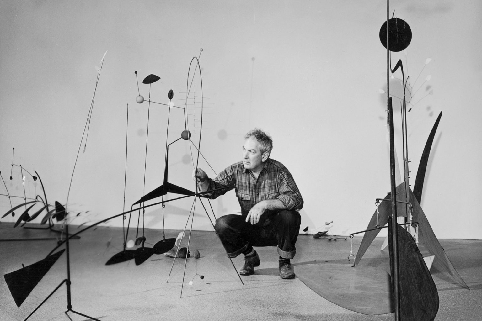 Lobster Trap and Fish Tail (1939) | Calder Foundation