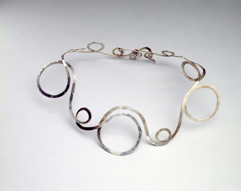 Curliques necklace (c. 1940) | Calder Foundation