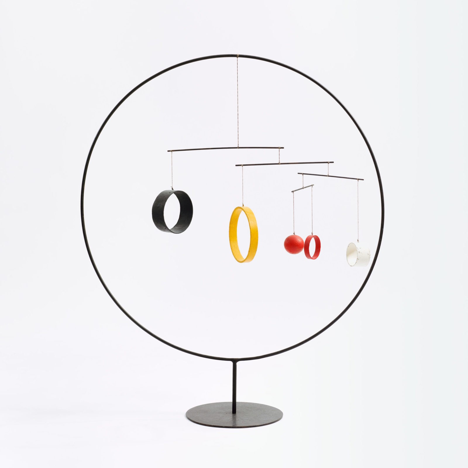 Small Sphere and Heavy Sphere (1932 / 1933) | Calder Foundation